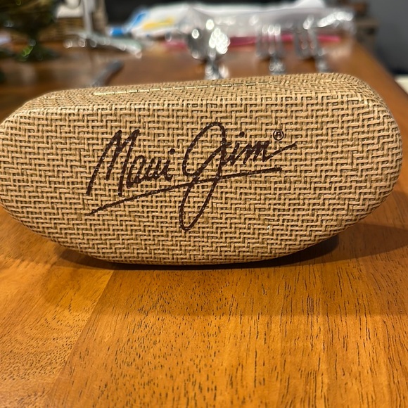 Maui Jim | Accessories | Maui Jim Hard Shell Tan Case With Lining 6 2x3 ...